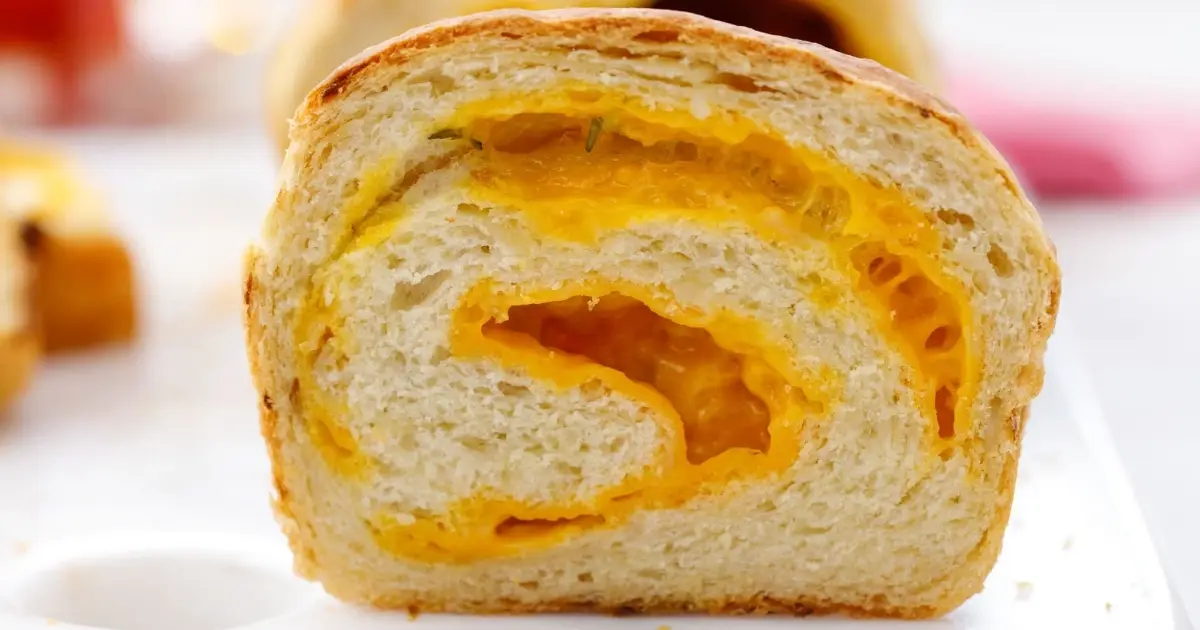 Cheddar Peynirli ve Soğanlı Ekmek Tarifi Nasıl Yapılır? (Videolu ...