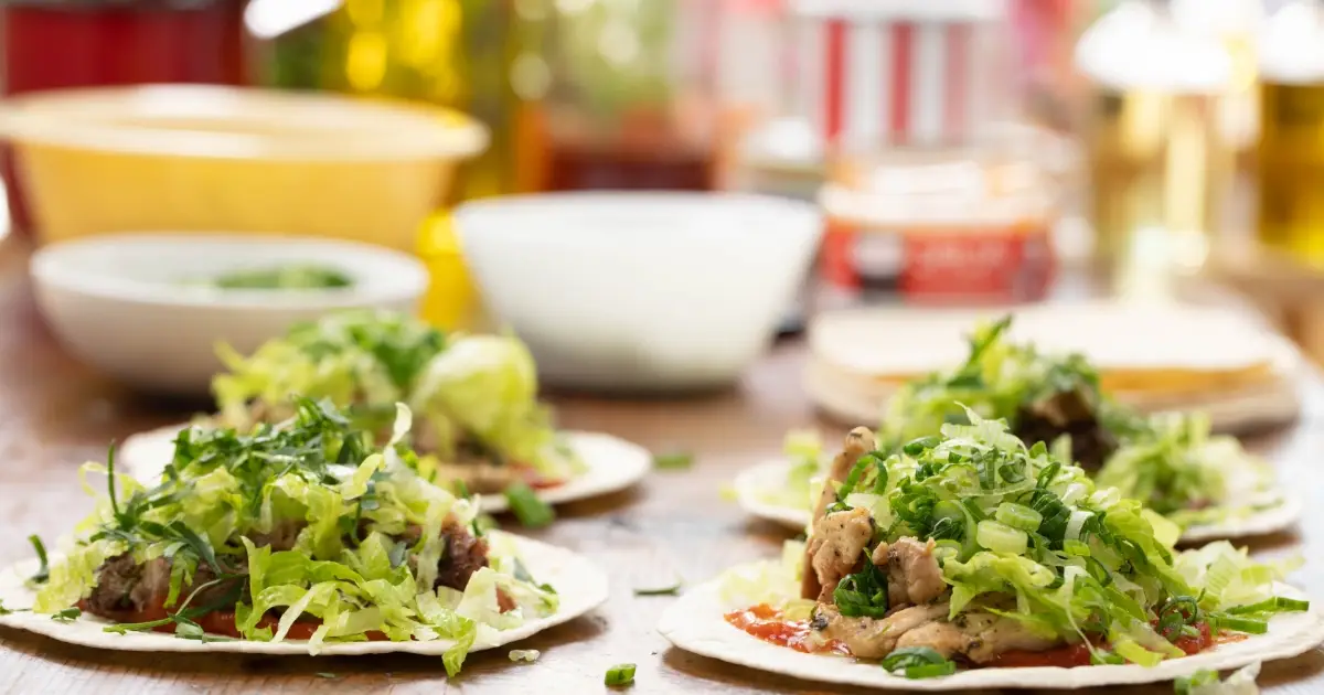 Tavuklu Etli Wrap Tarifi (Videolu), Nasıl Yapılır? | Yemekte Keyif Var